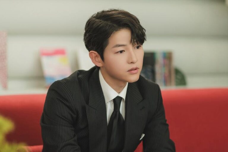 Song Joong Ki e Kim Ji Won: O reencontro emocionante em 'Queen of Tears'